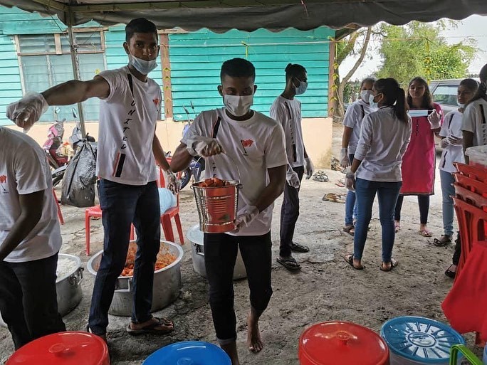 Annathanam and tanner panthal by UMHV Thaipusam celebration at Sri ...